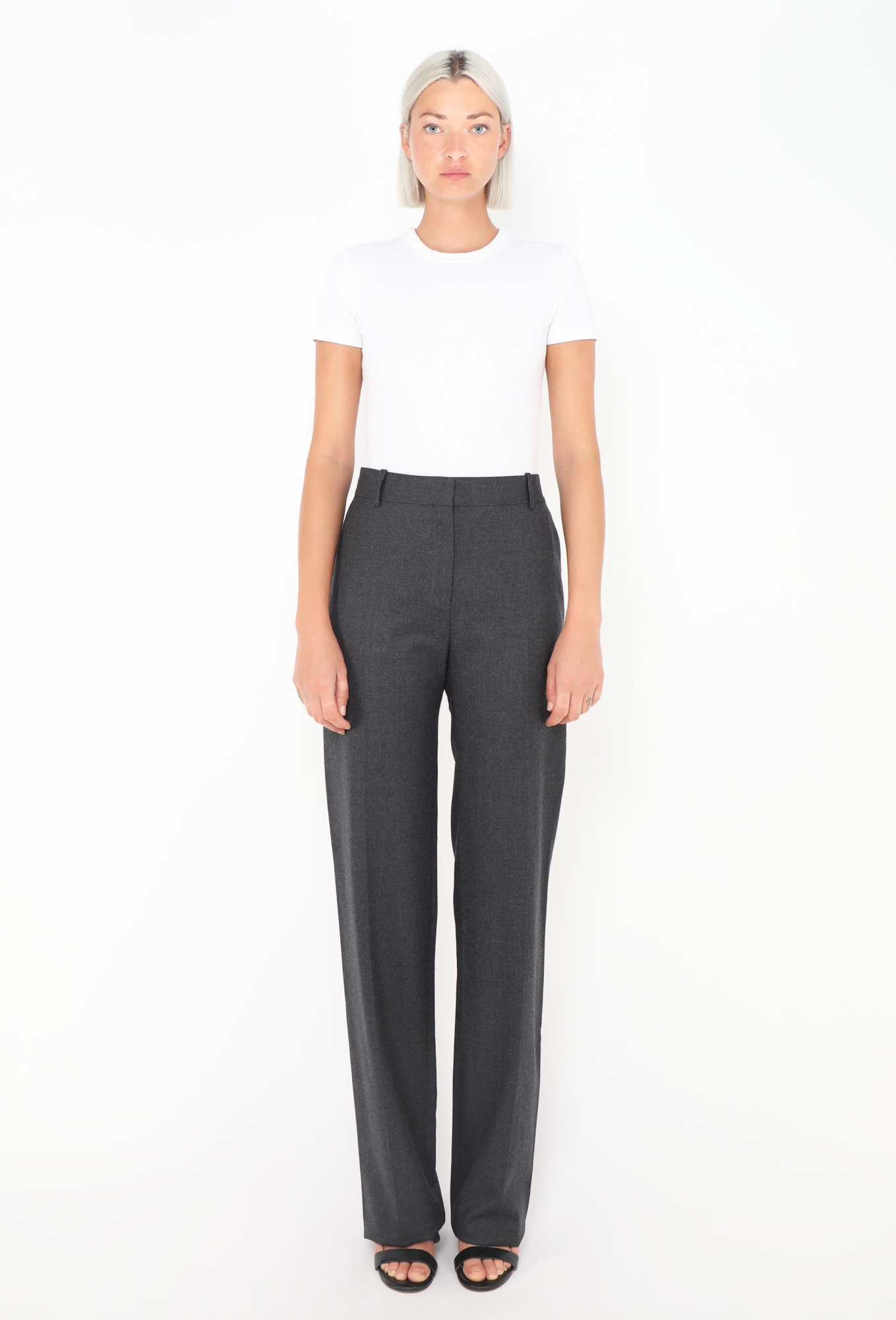 Luxury Vintage Clothes for Women - Authentic & Curated | ReSee